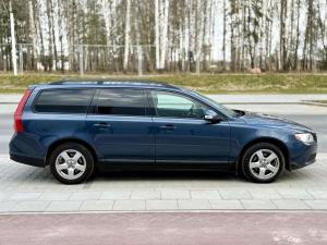 Volvo V70 2008 in Vilnius, with an engine capacity of 2.00 L and mileage of 350 thousand km for 2650 €, photo 11 on AUTOMOTO.COM.LV
