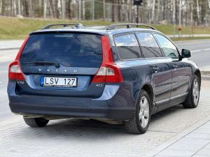 Volvo V70 2008 in Vilnius, with an engine capacity of 2.00 L and mileage of 350 thousand km for 2650 €, photo 18 on AUTOMOTO.COM.LV