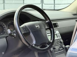 Volvo V70 2008 in Vilnius, with an engine capacity of 2.00 L and mileage of 350 thousand km for 2650 €, photo 23 on AUTOMOTO.COM.LV