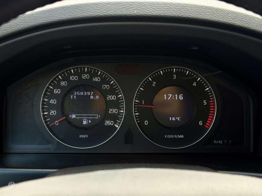 Volvo V70 2008 in Vilnius, with an engine capacity of 2.00 L and mileage of 350 thousand km for 2650 €, photo 50 on AUTOMOTO.COM.LV
