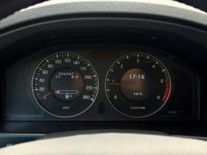 Volvo V70 2008 in Vilnius, with an engine capacity of 2.00 L and mileage of 350 thousand km for 2650 €, photo 51 on AUTOMOTO.COM.LV