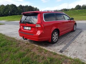 Volvo V70 2008 in Jurbarkas, with an engine capacity of 2.40 L and mileage of 359 thousand km for 2800 €, photo 5 on AUTOMOTO.COM.LV