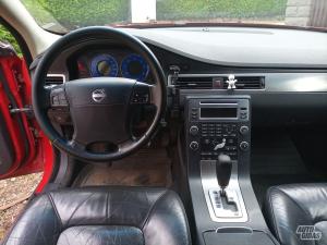 Volvo V70 2008 in Jurbarkas, with an engine capacity of 2.40 L and mileage of 359 thousand km for 2800 €, photo 10 on AUTOMOTO.COM.LV