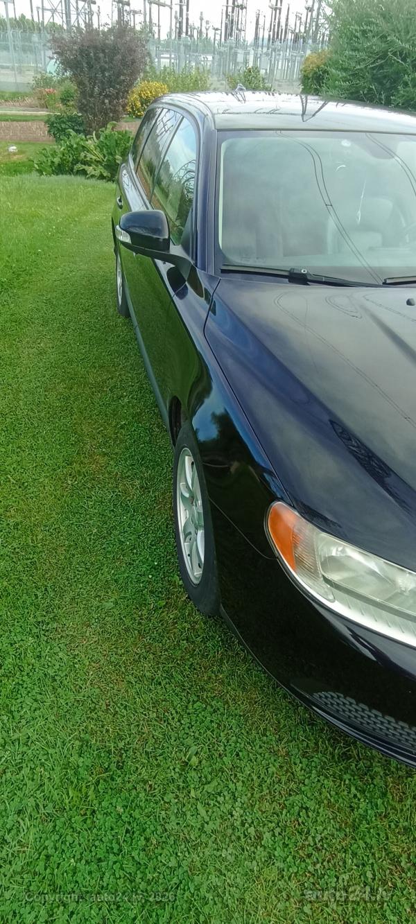 Volvo V70 2008 in Tartu, with an engine capacity of 2.00 L and mileage of 396 thousand km for 2800 €, photo 3 on AUTOMOTO.COM.LV