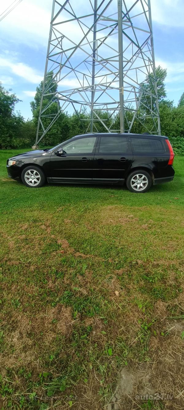 Volvo V70 2008 in Tartu, with an engine capacity of 2.00 L and mileage of 396 thousand km for 2800 €, photo 5 on AUTOMOTO.COM.LV