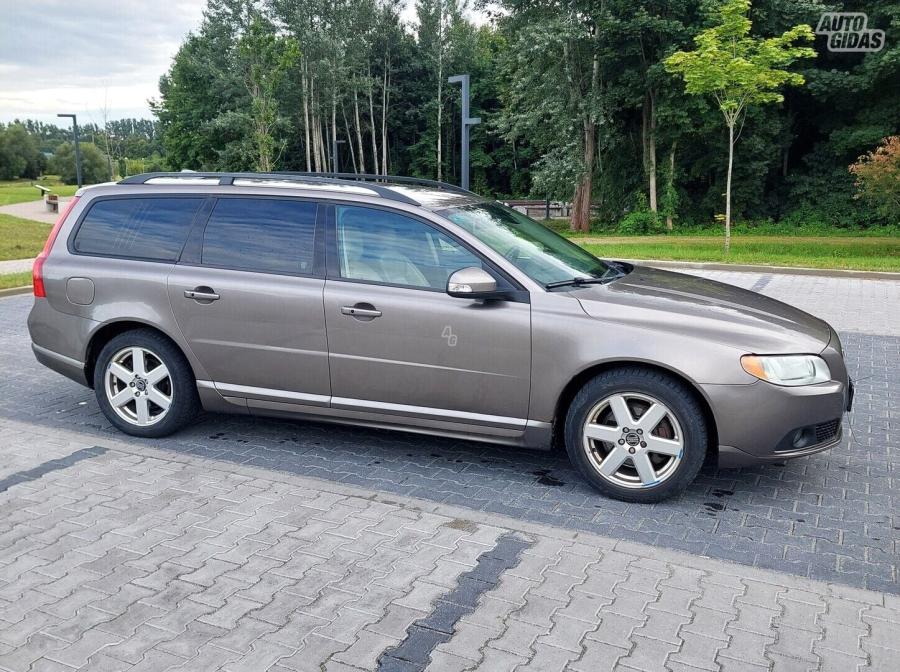 Volvo V70 2008 in Jurbarkas, with an engine capacity of 2.40 L and mileage of 344 thousand km for 1900 €, photo 6 on AUTOMOTO.COM.LV