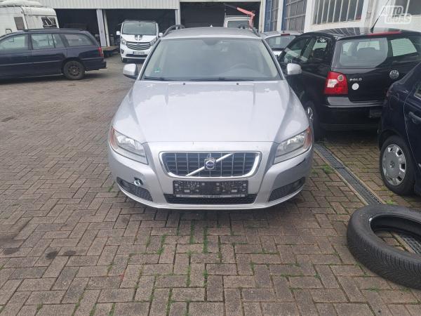 Volvo V70 2008 in Birzai, with an engine capacity of 2.40 L and mileage of 387 thousand km for 1350 €, photo 1 on AUTOMOTO.COM.LV