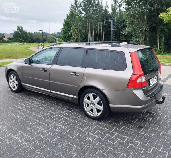 Volvo V70 2008 in Jurbarkas on AUTOMOTO.COM.LV Volvo V70 2008 in Jurbarkas, with an engine capacity of 2.40 L and mileage of 343 thousand km for 2300 €, photo 1 on AUTOMOTO.COM.LV