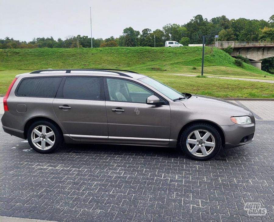 Volvo V70 2008 Jurbarkas, ar dzinēja tilpumu 2.40 L un nobraukumu 343 tūkst. km par 2300 €, foto 9 vietnē AUTOMOTO.COM.LV
