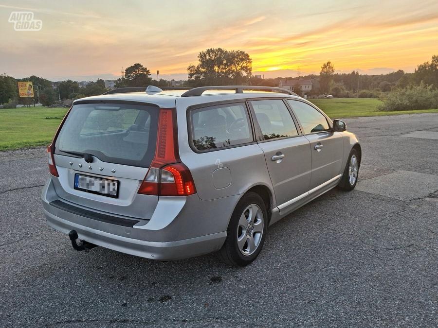 Volvo V70 2008 Šauļi, ar dzinēja tilpumu 2.40 L un nobraukumu 0 tūkst. km par 2800 €, foto 5 vietnē AUTOMOTO.COM.LV