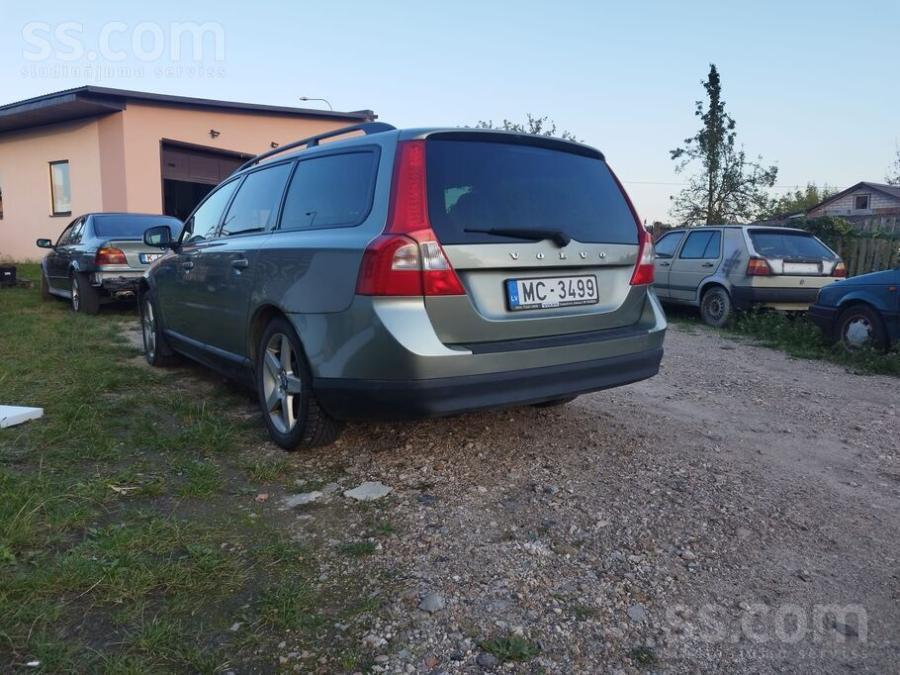 Вольво В70 2008 в Даугавпилс, объемом двигателя 2.40 л и пробегом 338 тыс. км за 3300 €, фото 4 на AUTOMOTO.COM.LV