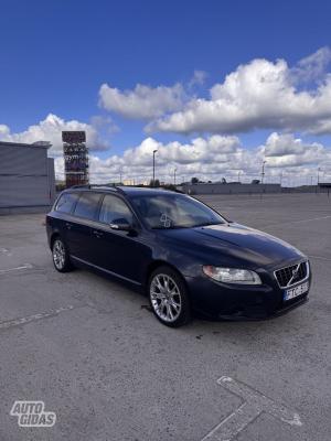 Volvo V70 2008 Viļņa, ar dzinēja tilpumu 2.40 L un nobraukumu 254 tūkst. km par 2300 €, foto  vietnē AUTOMOTO.COM.LV