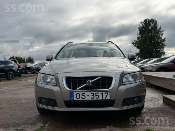 Volvo V70 2008 in Riga, with an engine capacity of 2.40 L and mileage of 336 thousand km for 3890 €, photo 3 on AUTOMOTO.COM.LV