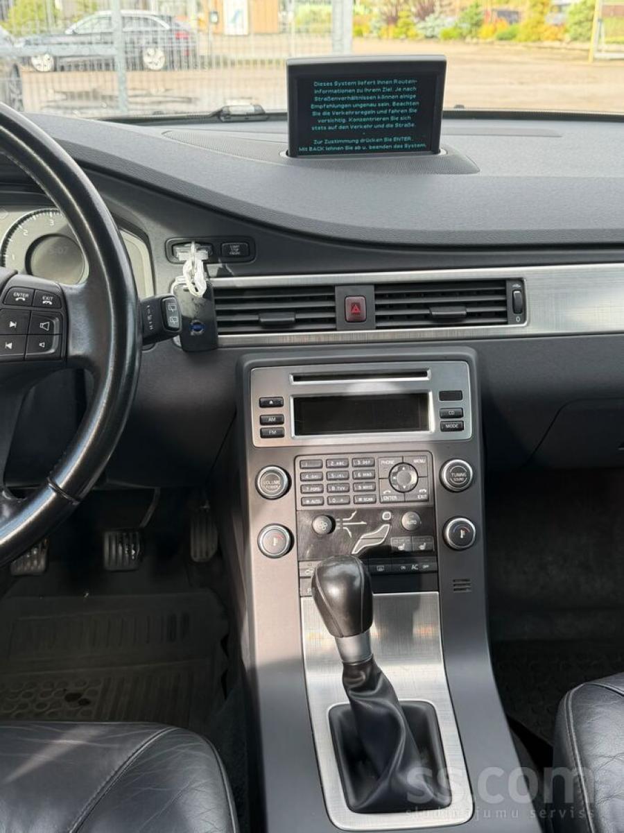 Volvo V70 2008 in Riga, with an engine capacity of 2.40 L and mileage of 336 thousand km for 3890 €, photo 10 on AUTOMOTO.COM.LV
