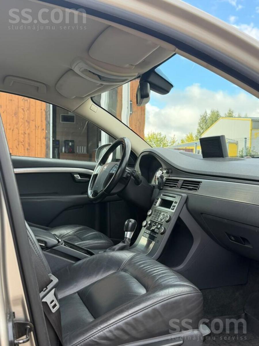 Volvo V70 2008 in Riga, with an engine capacity of 2.40 L and mileage of 336 thousand km for 3890 €, photo 13 on AUTOMOTO.COM.LV