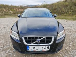 Volvo V70 2008 Viļņa, ar dzinēja tilpumu 2.40 L un nobraukumu 265 tūkst. km par 2500 €, foto 3 vietnē AUTOMOTO.COM.LV