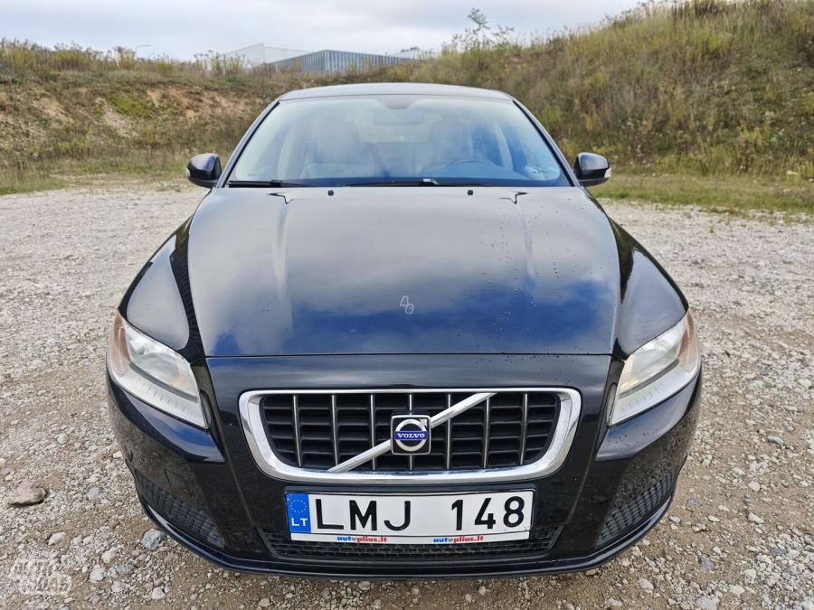 Volvo V70 2008 Viļņa, ar dzinēja tilpumu 2.40 L un nobraukumu 265 tūkst. km par 2500 €, foto 3 vietnē AUTOMOTO.COM.LV