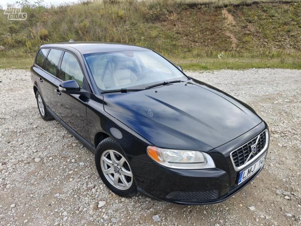 Volvo V70 2008 in Vilnius on AUTOMOTO.COM.LV Volvo V70 2008 in Vilnius, with an engine capacity of 2.40 L and mileage of 265 thousand km for 2500 €, photo 4 on AUTOMOTO.COM.LV