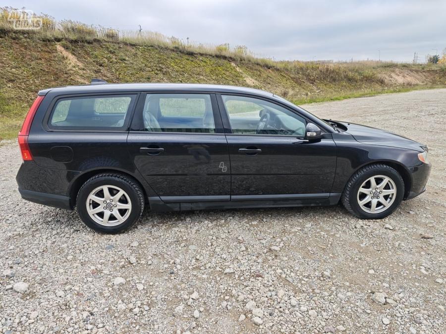 Volvo V70 2008 Viļņa, ar dzinēja tilpumu 2.40 L un nobraukumu 265 tūkst. km par 2500 €, foto 10 vietnē AUTOMOTO.COM.LV