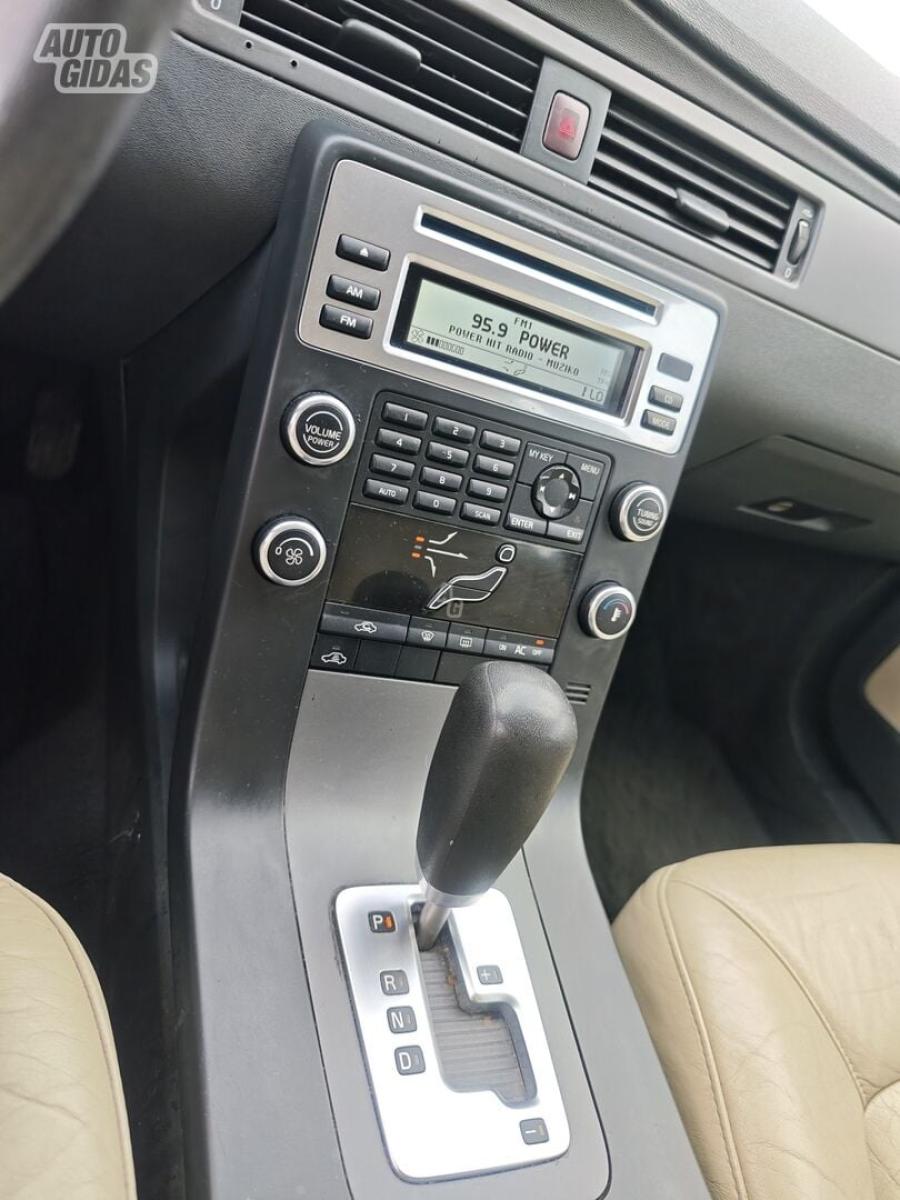 Volvo V70 2008 Viļņa, ar dzinēja tilpumu 2.40 L un nobraukumu 265 tūkst. km par 2500 €, foto 17 vietnē AUTOMOTO.COM.LV