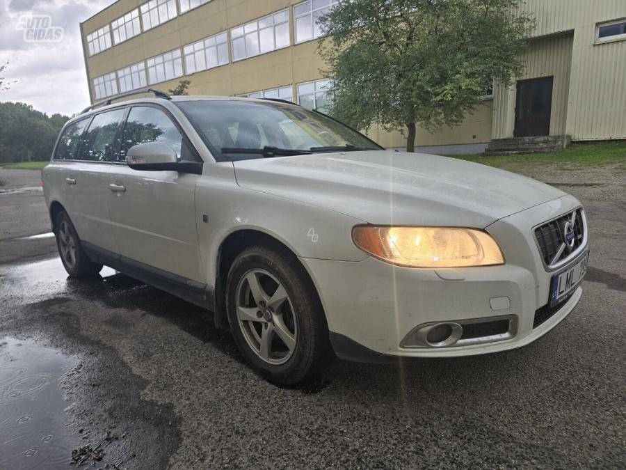 Volvo V70 2008 Šauļi, ar dzinēja tilpumu 2.00 L un nobraukumu 436 tūkst. km par 1499 €, foto 4 vietnē AUTOMOTO.COM.LV