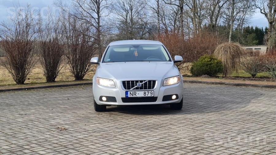 Volvo V70 2009 in Kuldiga, with an engine capacity of 2.40 L and mileage of 282 thousand km for 5500 €, photo 8 on AUTOMOTO.COM.LV