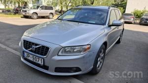 Volvo V70 2009 Jelgava, ar dzinēja tilpumu 2.40 L un nobraukumu 430 tūkst. km par 2300 €, foto 3 vietnē AUTOMOTO.COM.LV