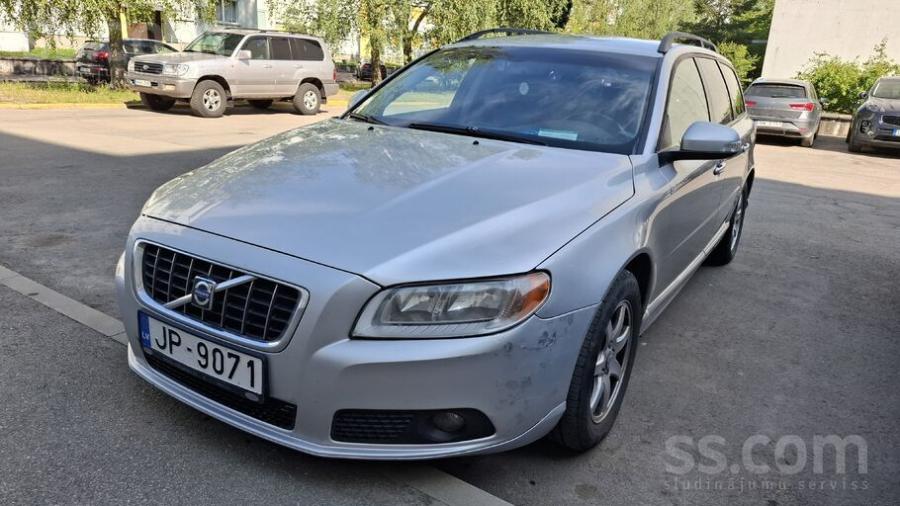Volvo V70 2009 Jelgava, ar dzinēja tilpumu 2.40 L un nobraukumu 430 tūkst. km par 2300 €, foto 3 vietnē AUTOMOTO.COM.LV
