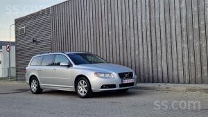 Volvo V70 2009 Jelgava, ar dzinēja tilpumu 2.40 L un nobraukumu 444 tūkst. km par 3150 €, foto 2 vietnē AUTOMOTO.COM.LV