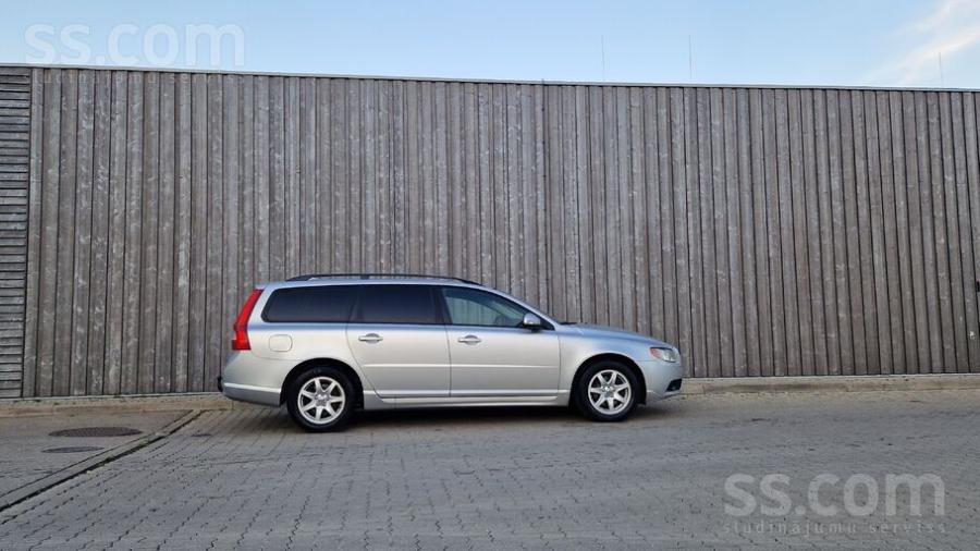 Volvo V70 2009 Jelgava, ar dzinēja tilpumu 2.40 L un nobraukumu 444 tūkst. km par 3150 €, foto 4 vietnē AUTOMOTO.COM.LV