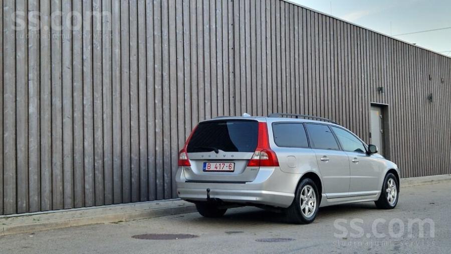 Volvo V70 2009 Jelgava, ar dzinēja tilpumu 2.40 L un nobraukumu 444 tūkst. km par 3150 €, foto 6 vietnē AUTOMOTO.COM.LV