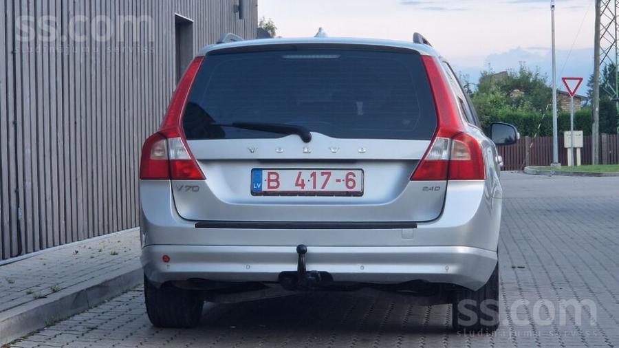 Volvo V70 2009 Jelgava, ar dzinēja tilpumu 2.40 L un nobraukumu 444 tūkst. km par 3150 €, foto 7 vietnē AUTOMOTO.COM.LV