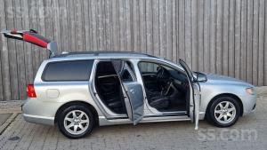Volvo V70 2009 Jelgava, ar dzinēja tilpumu 2.40 L un nobraukumu 444 tūkst. km par 3150 €, foto 13 vietnē AUTOMOTO.COM.LV