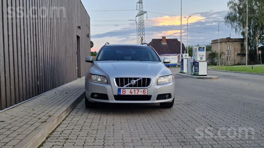 Volvo V70 2009 Jelgava, ar dzinēja tilpumu 2.40 L un nobraukumu 444 tūkst. km par 3150 €, foto 18 vietnē AUTOMOTO.COM.LV