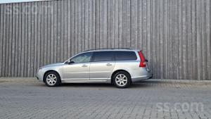 Volvo V70 2009 Jelgava, ar dzinēja tilpumu 2.40 L un nobraukumu 444 tūkst. km par 3150 €, foto 22 vietnē AUTOMOTO.COM.LV