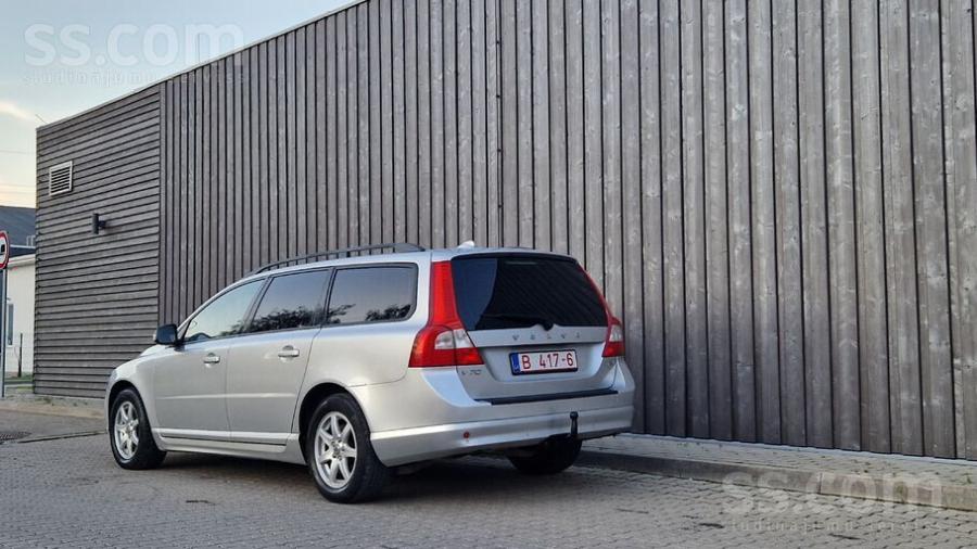 Volvo V70 2009 Jelgava, ar dzinēja tilpumu 2.40 L un nobraukumu 444 tūkst. km par 3150 €, foto 24 vietnē AUTOMOTO.COM.LV