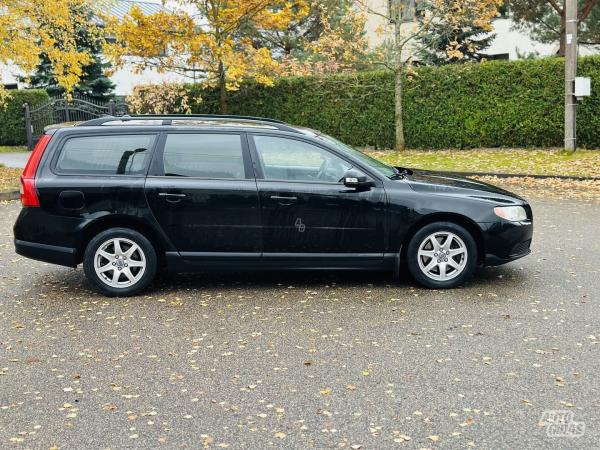 Volvo V70 2009 Viļņa, ar dzinēja tilpumu 2.40 L un nobraukumu 282 tūkst. km par 2700 €, foto 4 vietnē AUTOMOTO.COM.LV