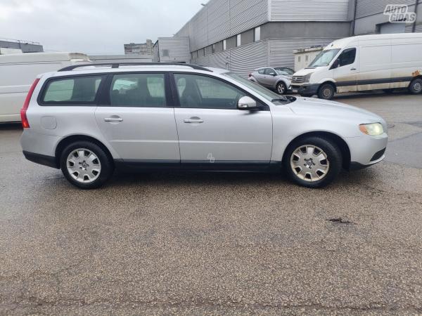 Volvo V70 2009 Viļņa, ar dzinēja tilpumu 2.00 L un nobraukumu 303 tūkst. km par 3300 €, foto 4 vietnē AUTOMOTO.COM.LV