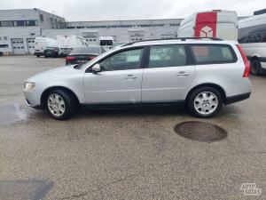 Volvo V70 2009 Viļņa, ar dzinēja tilpumu 2.00 L un nobraukumu 303 tūkst. km par 3300 €, foto 9 vietnē AUTOMOTO.COM.LV