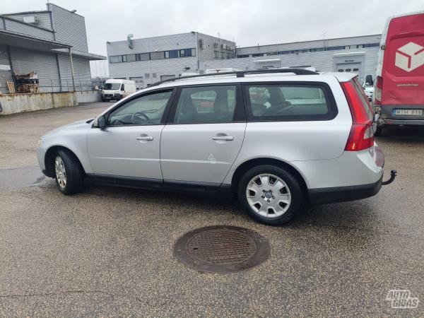 Volvo V70 2009 Viļņa, ar dzinēja tilpumu 2.00 L un nobraukumu 303 tūkst. km par 3300 €, foto 10 vietnē AUTOMOTO.COM.LV