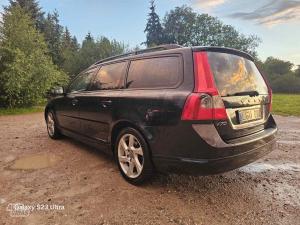 Volvo V70 2009 in Kaunas, with an engine capacity of 2.40 L and mileage of 290 thousand km for 2000 €, photo 6 on AUTOMOTO.COM.LV
