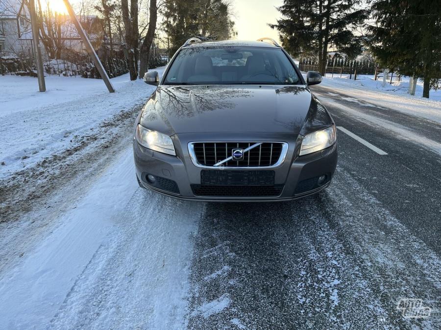 Вольво В70 2009 в Пренай, объемом двигателя 2.40 л и пробегом 280 тыс. км за 4350 €, фото 6 на AUTOMOTO.COM.LV
