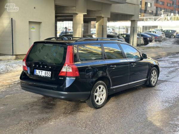 Volvo V70 2009 Viļņa, ar dzinēja tilpumu 2.40 L un nobraukumu 324 tūkst. km par 2500 €, foto 5 vietnē AUTOMOTO.COM.LV