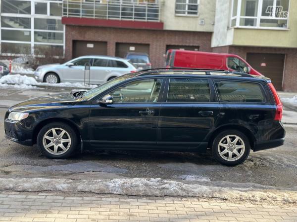Volvo V70 2009 Viļņa, ar dzinēja tilpumu 2.40 L un nobraukumu 324 tūkst. km par 2500 €, foto 8 vietnē AUTOMOTO.COM.LV