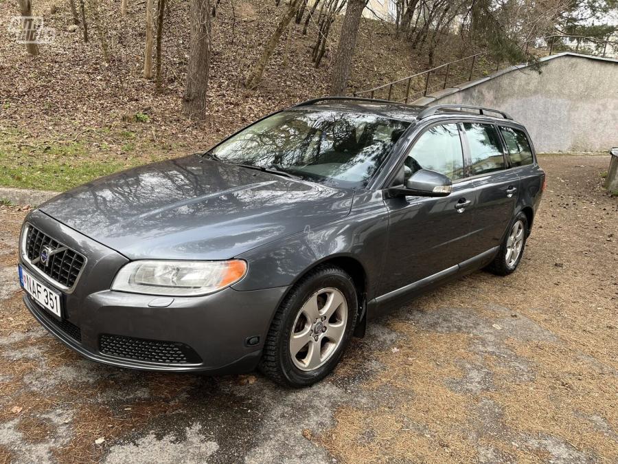 Volvo V70 2009 in Vilnius, with an engine capacity of 2.00 L and mileage of 239 thousand km for 3500 €, photo 1 on AUTOMOTO.COM.LV