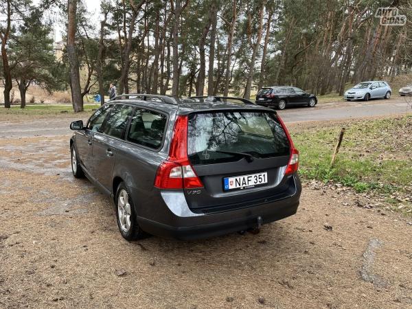 Volvo V70 2009 in Vilnius, with an engine capacity of 2.00 L and mileage of 239 thousand km for 3500 €, photo 3 on AUTOMOTO.COM.LV