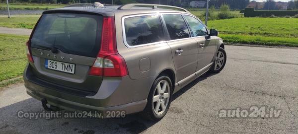 Volvo V70 2009 in Valga, with an engine capacity of 2.40 L and mileage of 500 thousand km for 3500 €, photo 5 on AUTOMOTO.COM.LV