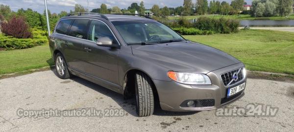 Volvo V70 2009 in Valga, with an engine capacity of 2.40 L and mileage of 500 thousand km for 3500 €, photo 7 on AUTOMOTO.COM.LV