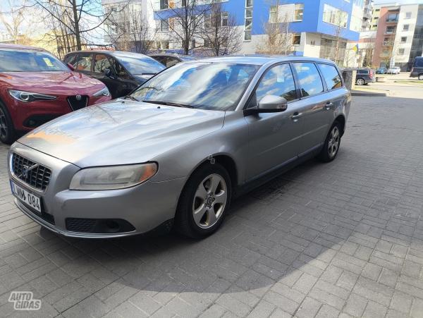 Volvo V70 2009 Viļņa, ar dzinēja tilpumu 2.40 L un nobraukumu 350 tūkst. km par 1500 €, foto 1 vietnē AUTOMOTO.COM.LV