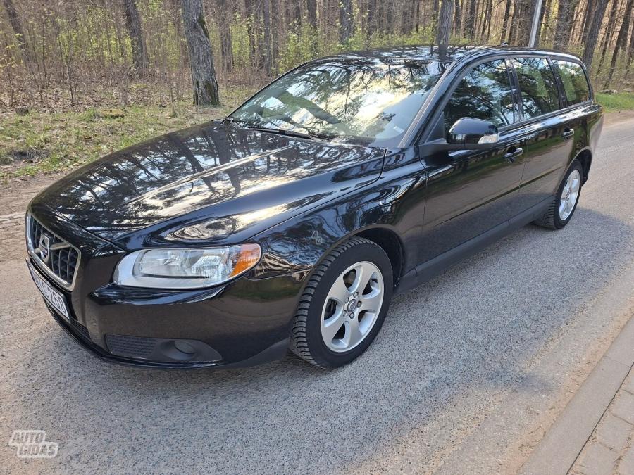 Volvo V70 2009 in Ukmerge, with an engine capacity of 2.00 L and mileage of 296 thousand km for 2750 €, photo 1 on AUTOMOTO.COM.LV